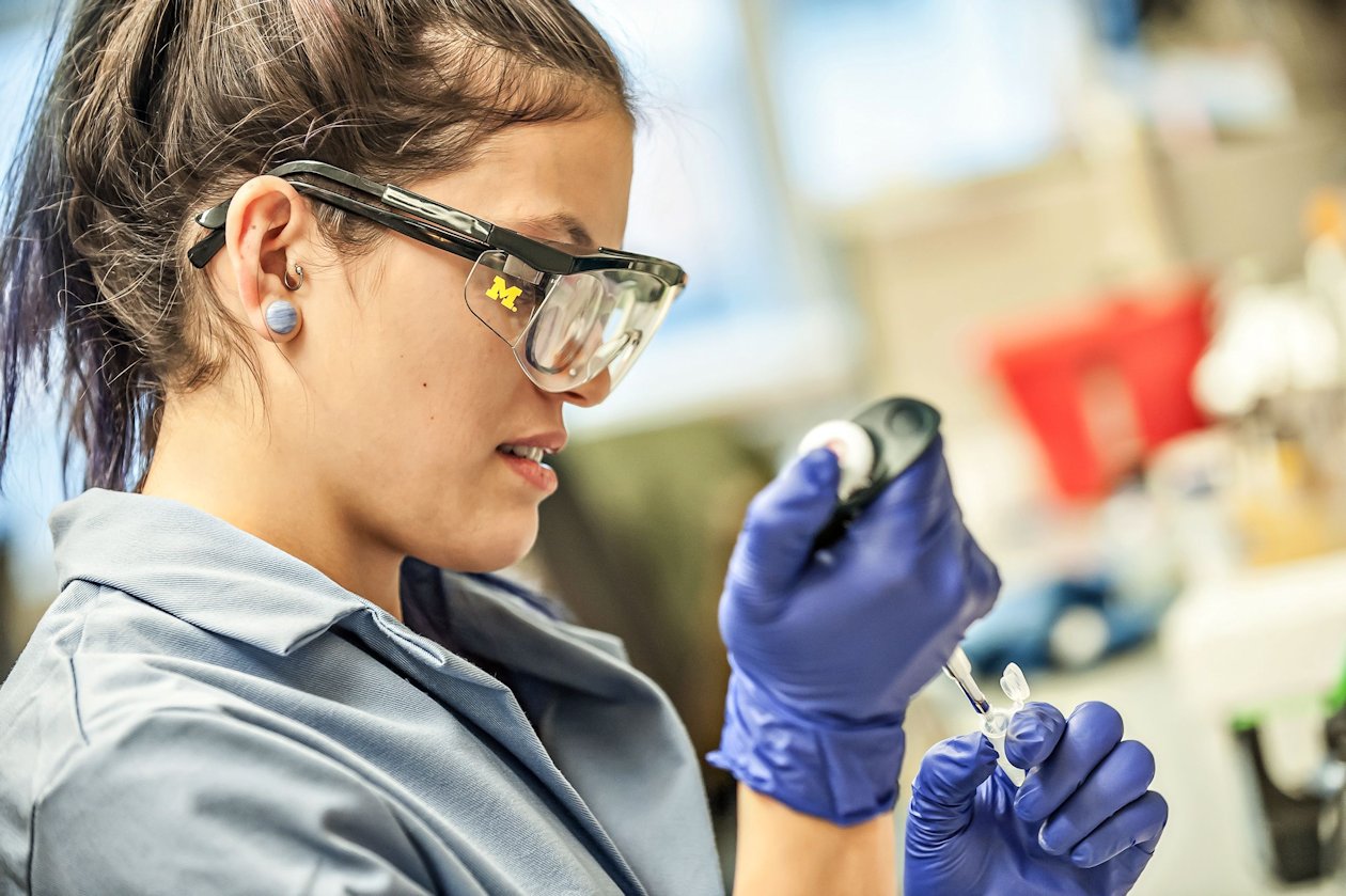 Glove Compatibility Chart – Environment, Health & Safety